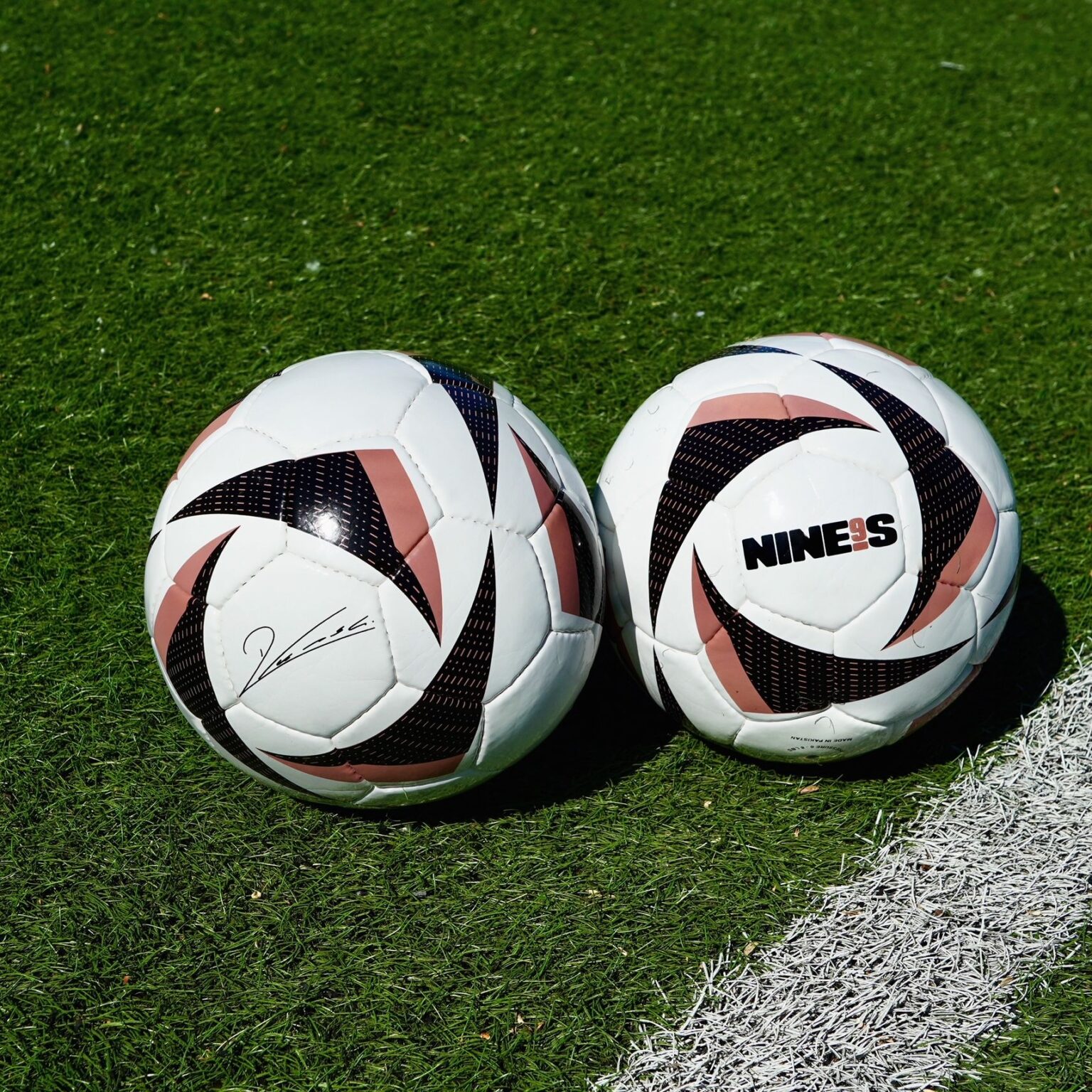 NINE's - restauracja, sports bar, fanzone